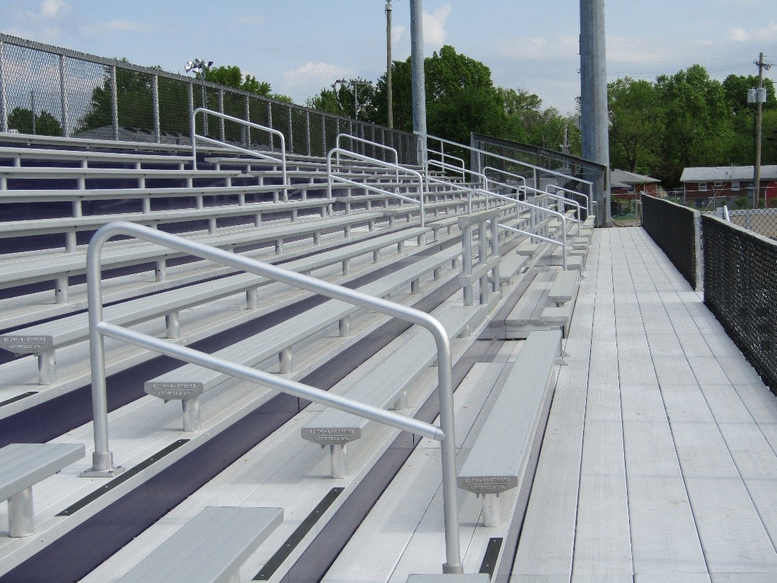 Outdoor / Grandstands / Bleachers