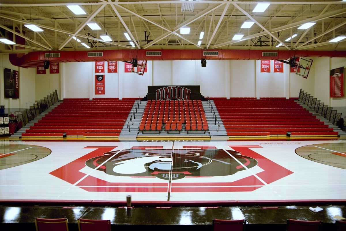 Indoor Seating / Arenas & Gyms